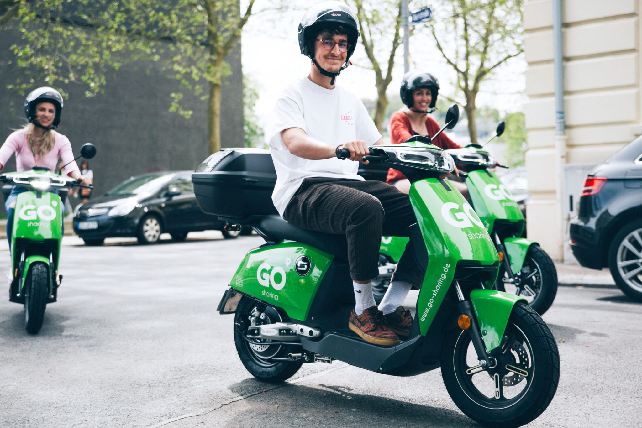[Klimastreik] GO Sharing spendiert 25% auf alle Fahrten: E-Mopeds in ...